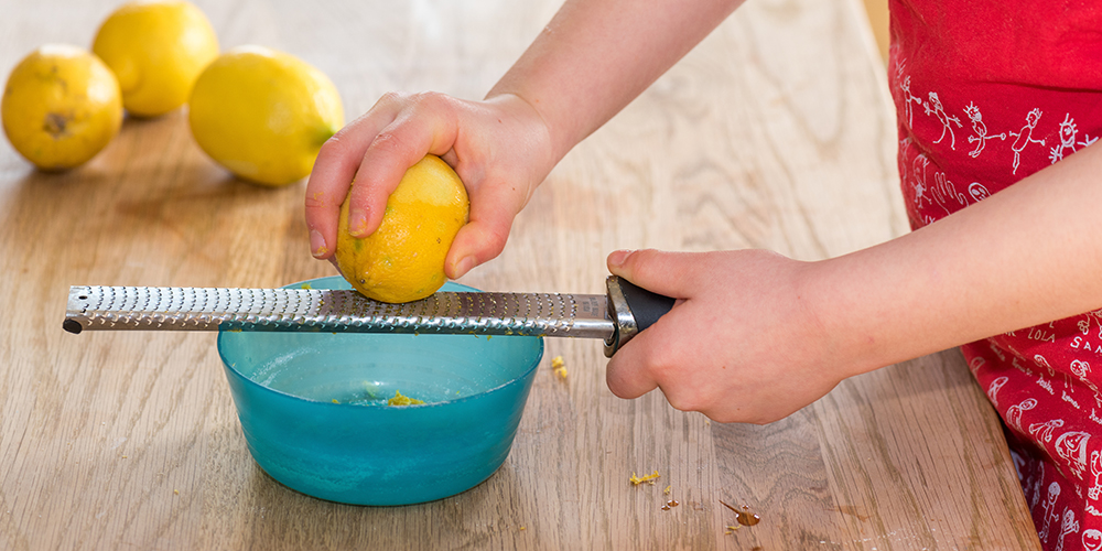 The Best Zester (2022 Reviews and Guides) - CookingPlanIt